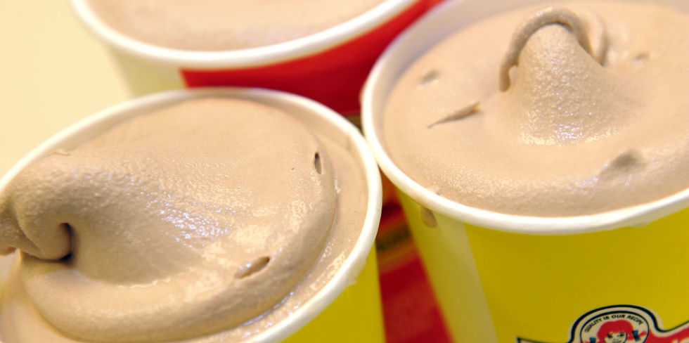 This Healthy Recipe Hack Tastes Like A Wendy's Frosty Without the Crazy ...