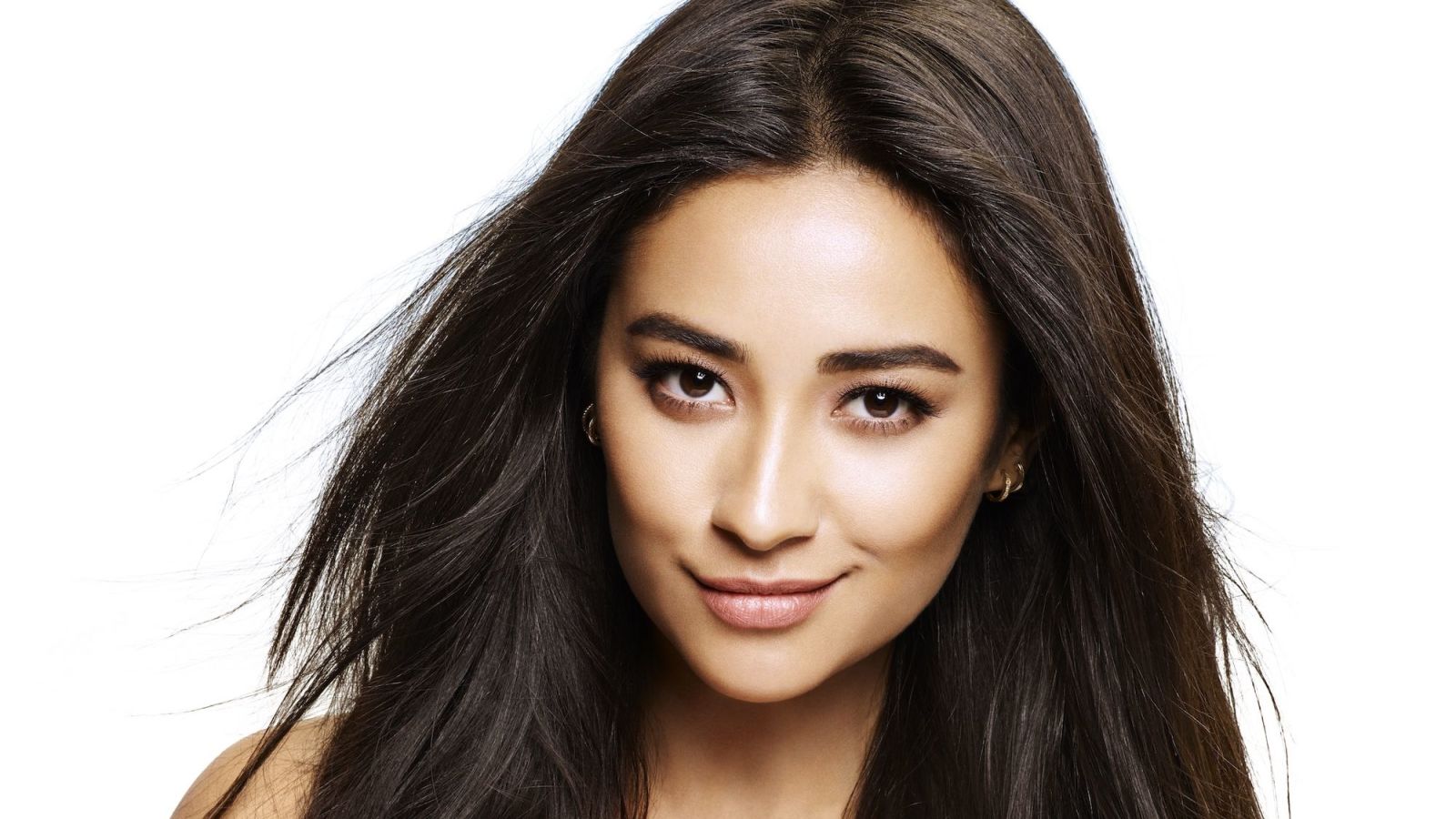 Shay Mitchell Cute
